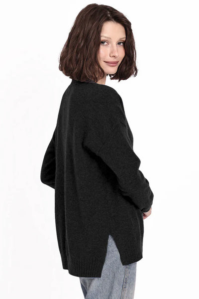 MR Long and Lean V-Neck, Black – Melly